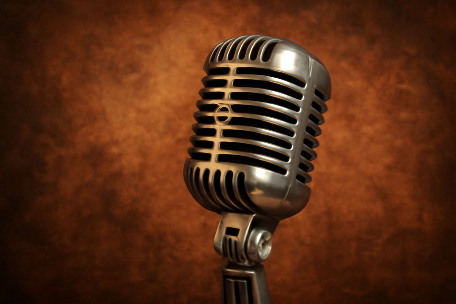 Rediscover Vintage Sound with the Iconic Microphone 60s: A Retro Audio ...